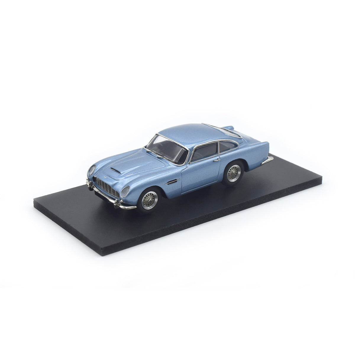 CL10 Aston Martin DB5 Saloon - Metallic Light Blue – Brooklin Models